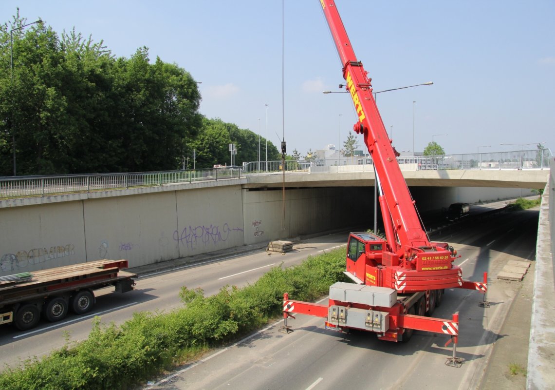 Mobilkrane | Autokrane und Schwertransporte | WERTZ