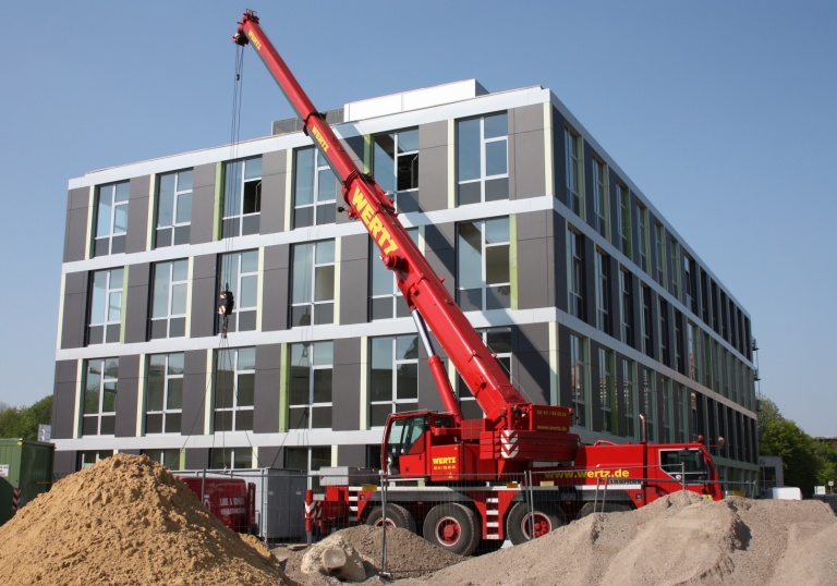 Mobilkrane | Autokrane und Schwertransporte | WERTZ